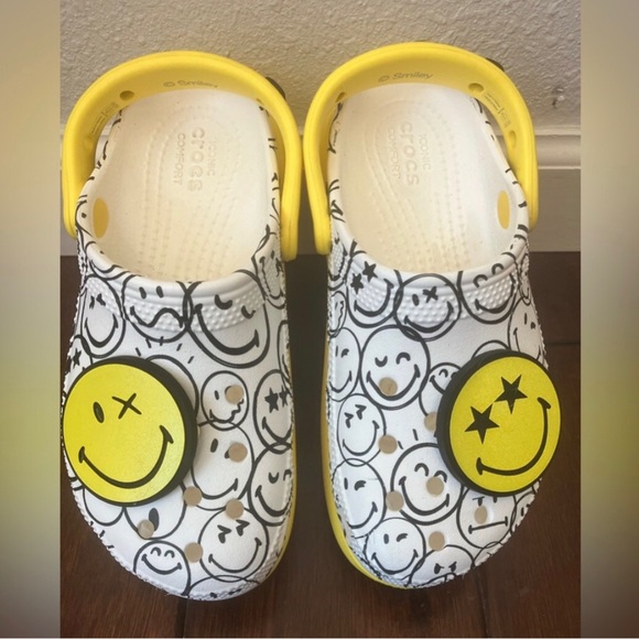 CROCS | Shoes | Crocs Collection Extremely Rare Limited Edition Smiley ...